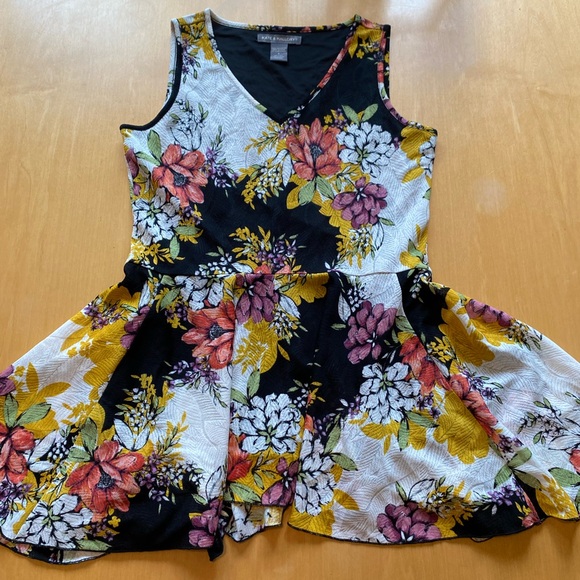 Kate & Mallory | Tops | Kate Mallory Floral Vneck Peplum Top | Poshmark